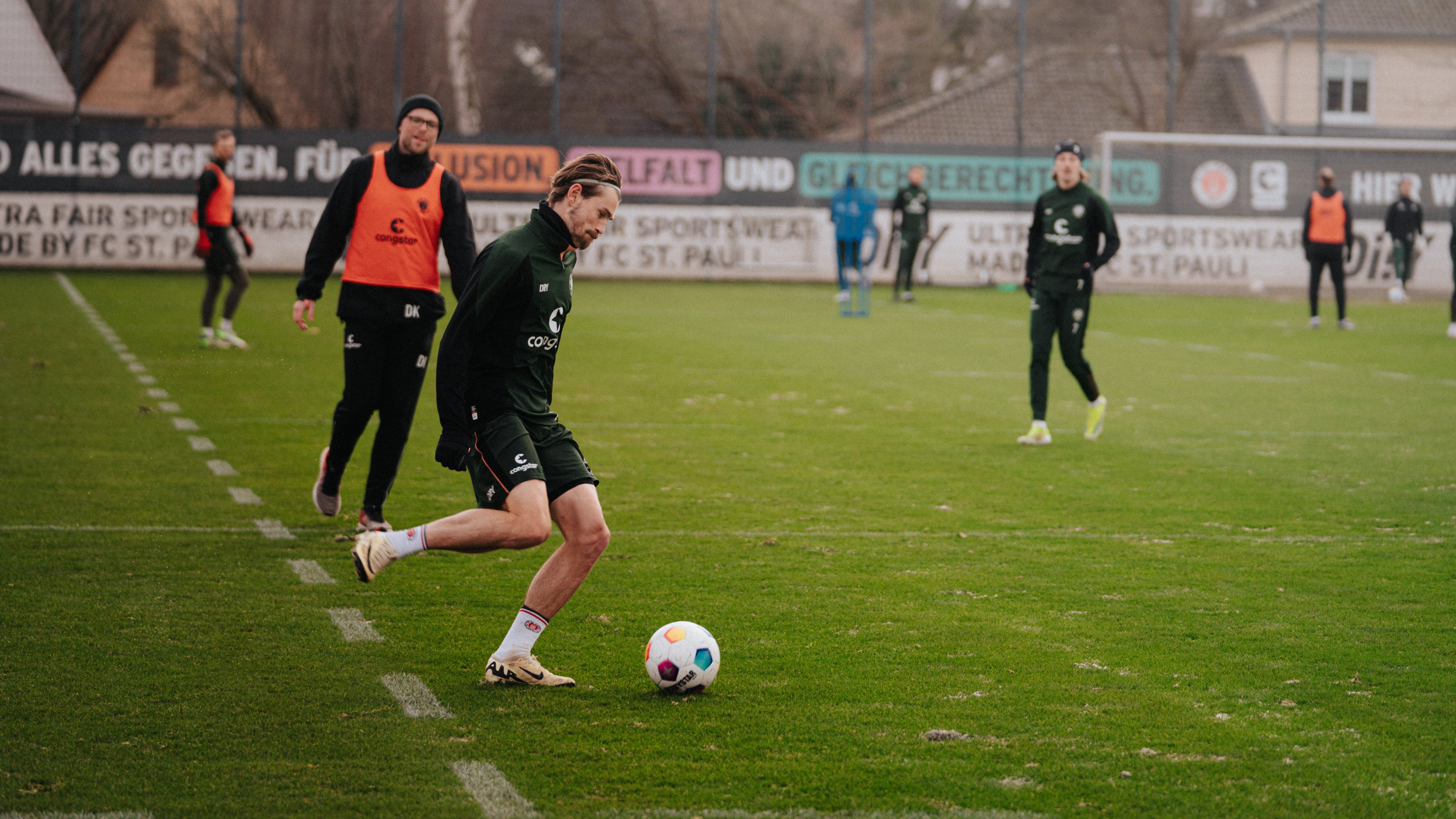 Socceroos Abroad: Irvine and Metcalfe's top-of-the-table clash | Socceroos